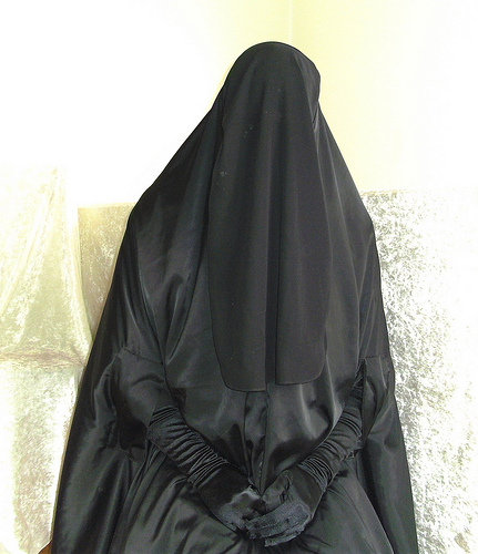 Percikan Cinta Ukhuwah Islamiah: Syariat ISLAM: "Siapa bilang CADAR ...