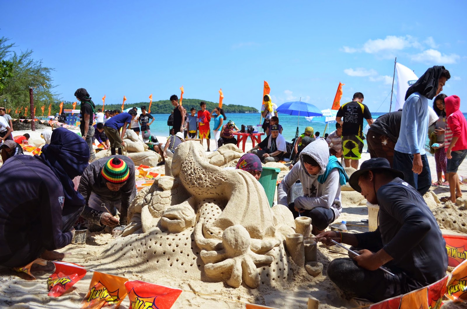 Sarangani Today: Glan artists sweep sand sculpture awards