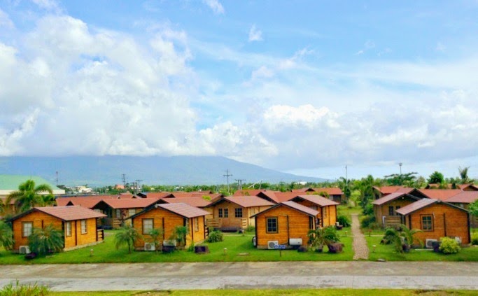 Anagon: CamSur Watersports Complex Day 1