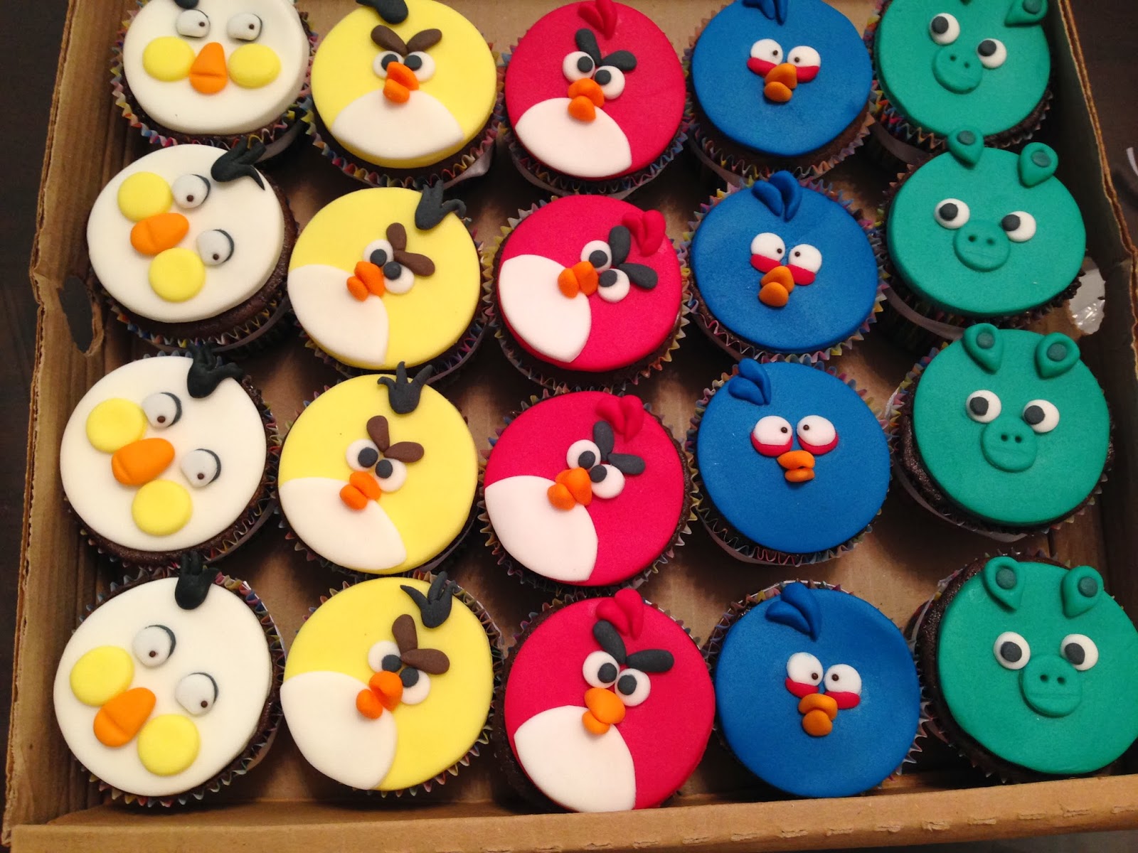 CUPCAKES ANGRY BIRDS | VIP CUPCAKES