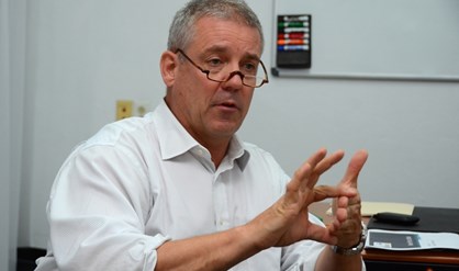 Goudwinning in Suriname: Illegale goudzoekers in Surgold/Newmont ...