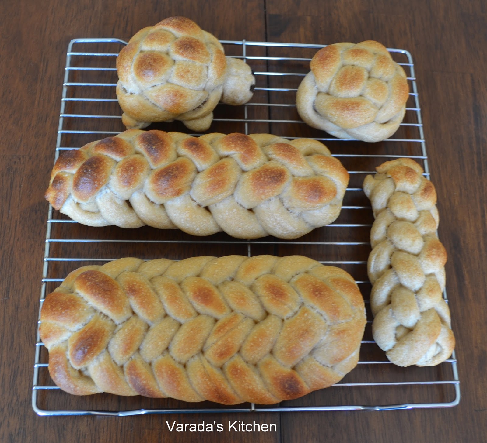 Varada's Kitchen and Garden: Braided Bread