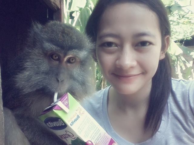 PERMATA KUSUMA GROUP: Devia Mita Maya Alumni Tercantik dan Cute Permata Kusuma.