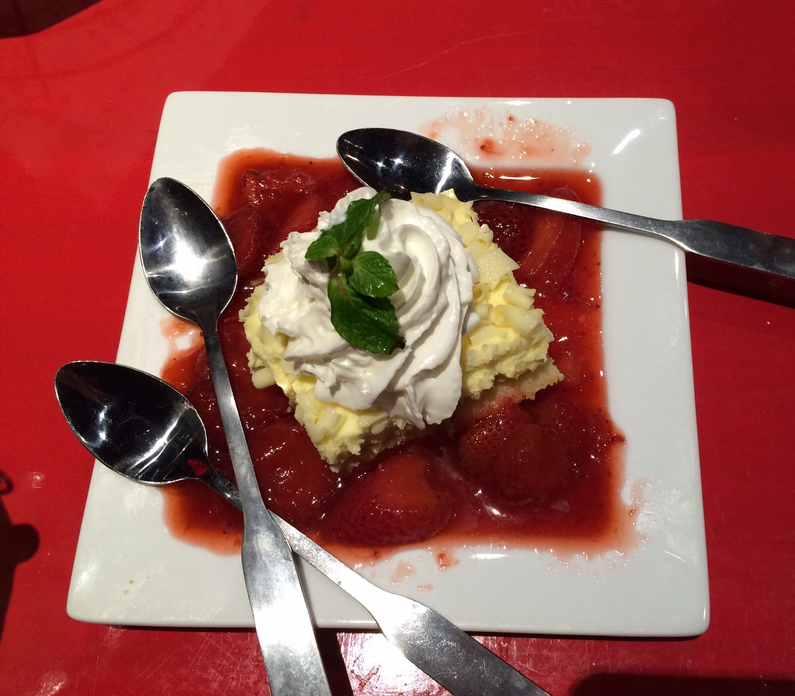 Freckled Lemonade Cake From Red Robin / レッドロビンのフレックルド レモネードケーキ ~ I'm ...