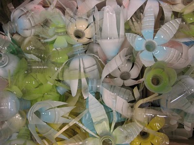 Through the Nixie Glass....: Amazing Recycled Window Displays