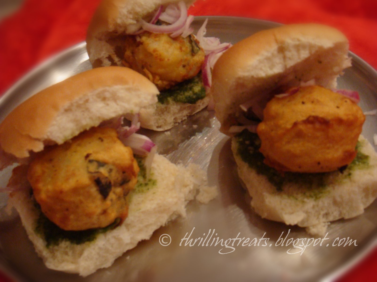 Food for art, heart and thought!: Apun ka Vada Pav