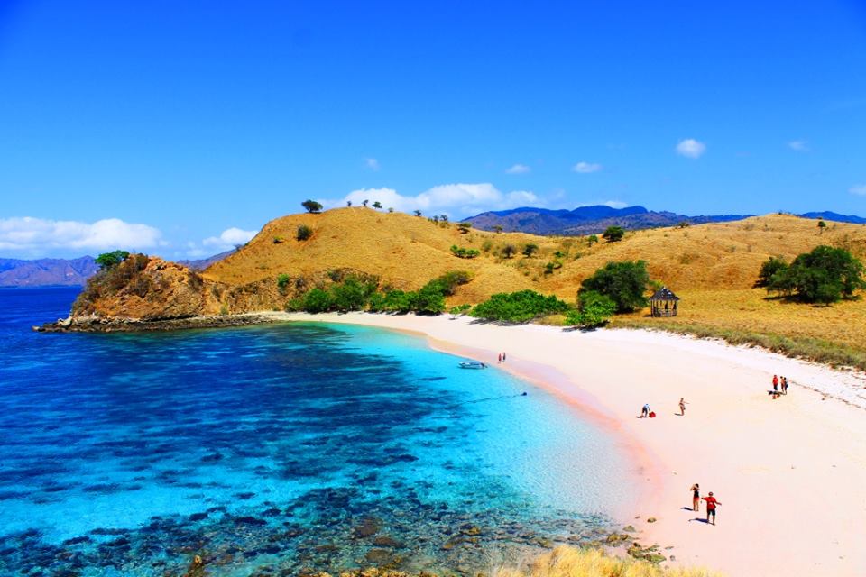 5 Beautiful Beaches in Indonesia Compulsory Visited