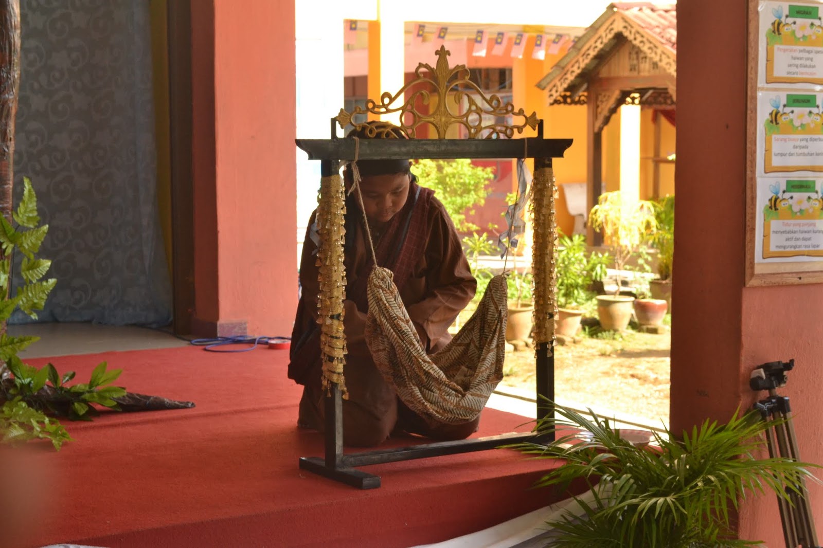 Puisidra Muzikal Lagenda Mahsuri - Duniaku Nasa2k