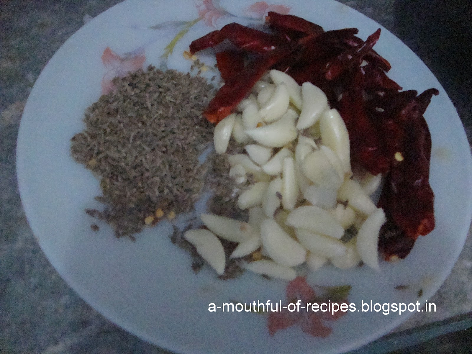 A Mouthful Of Recipes: Fara (Stuffed Rice Dumplings)