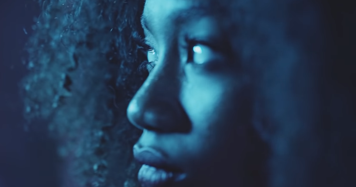 Ouça o álbum "Início", da marcante e jovem artista Torya.