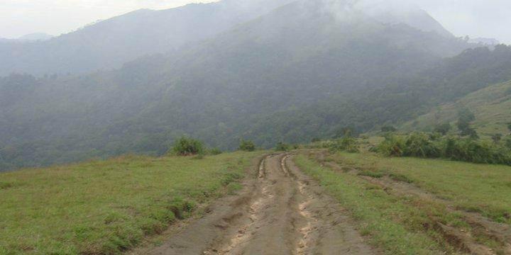 Tamilnadu Tourism: Mampara View Point (Raja's Cliff), Nelliyampathy