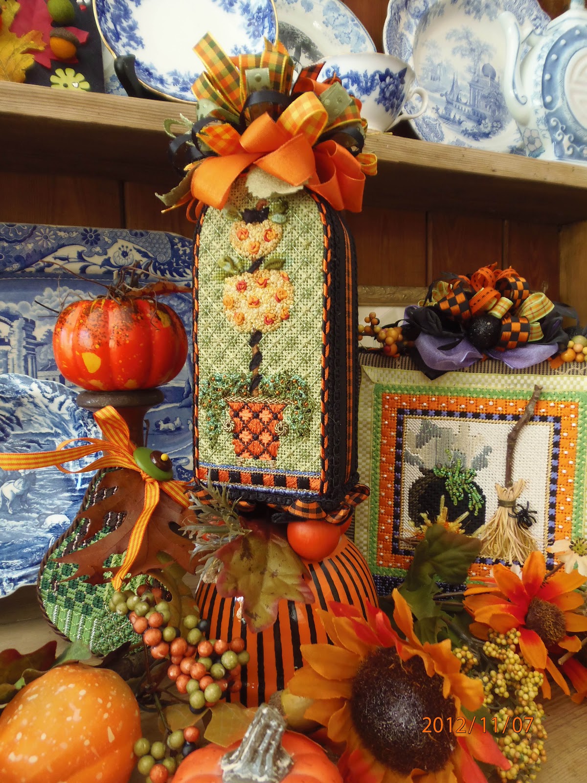 Kelly Clark Needlepoint Handbook: A Glimpse of Autumn!