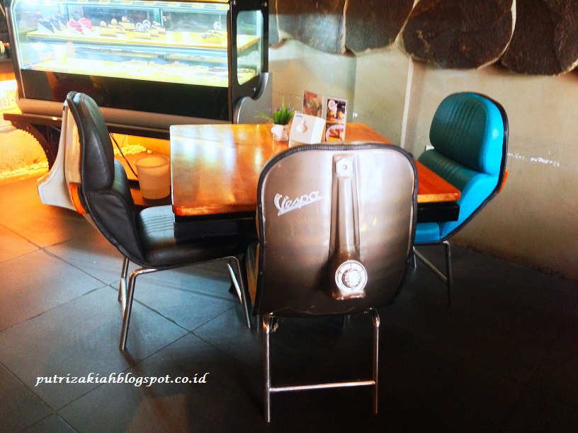 Lekker Urban Food House Multatuli | Jelajah Cafe & Resto