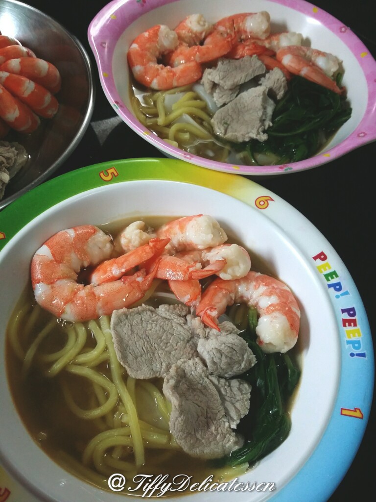 Tiffy Delicatessen: Prawn Noodle