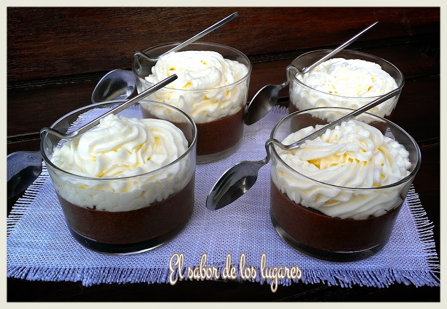 Copas de chocolate con nata (crema de leche) caseras | Cocina