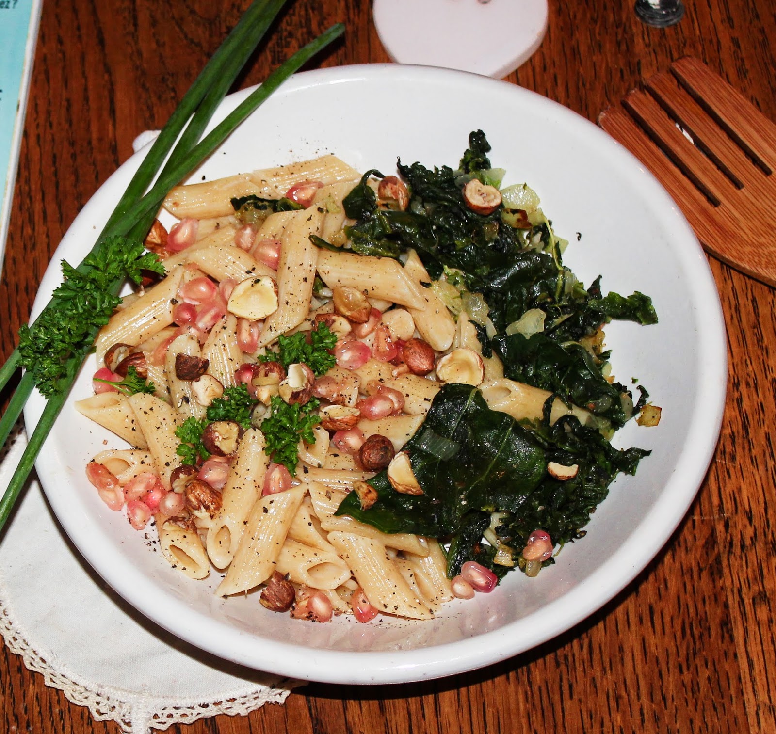Pennes complètes à la crème de grenade & fondue d'épinards