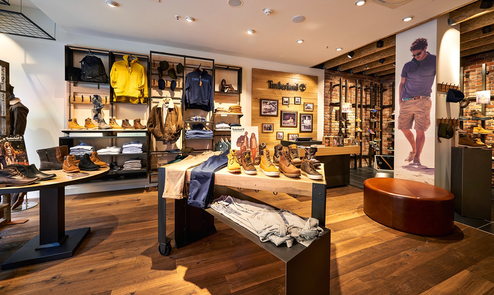 RetailStoreWindows.com: Timberland, London