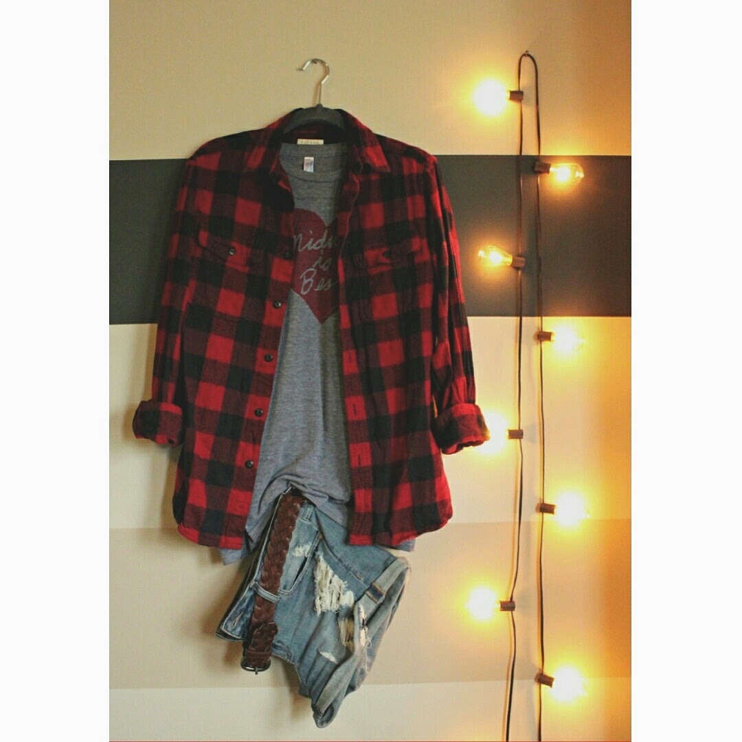 Rookie Crafter: "The Striped Wall" Outfits