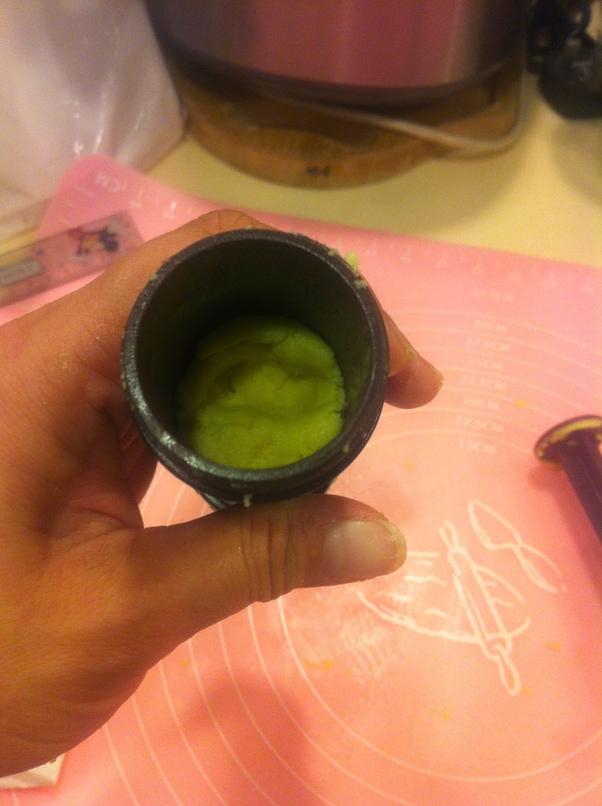 Baking For Cowboys: Pineapple Roll Tart 凤梨酥