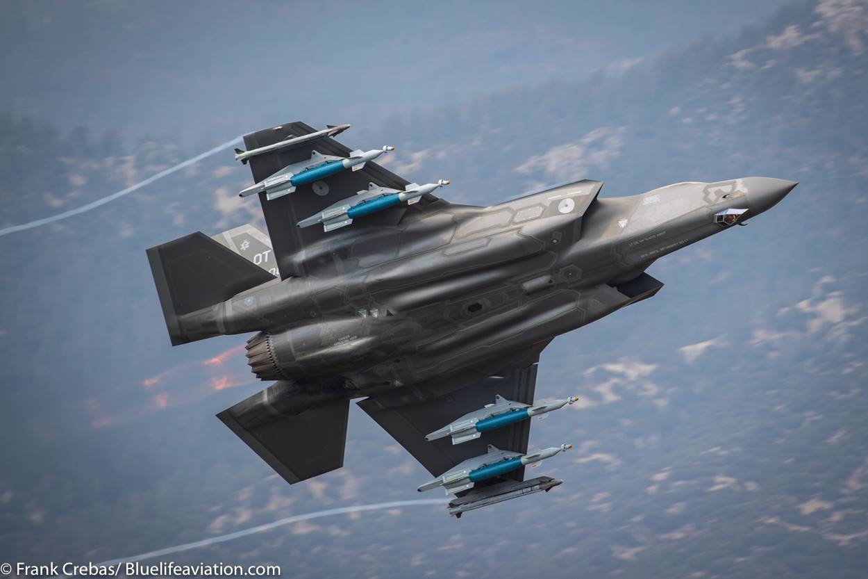 Military and Commercial Technology: Dutch F-35A Lightning II Low level ...