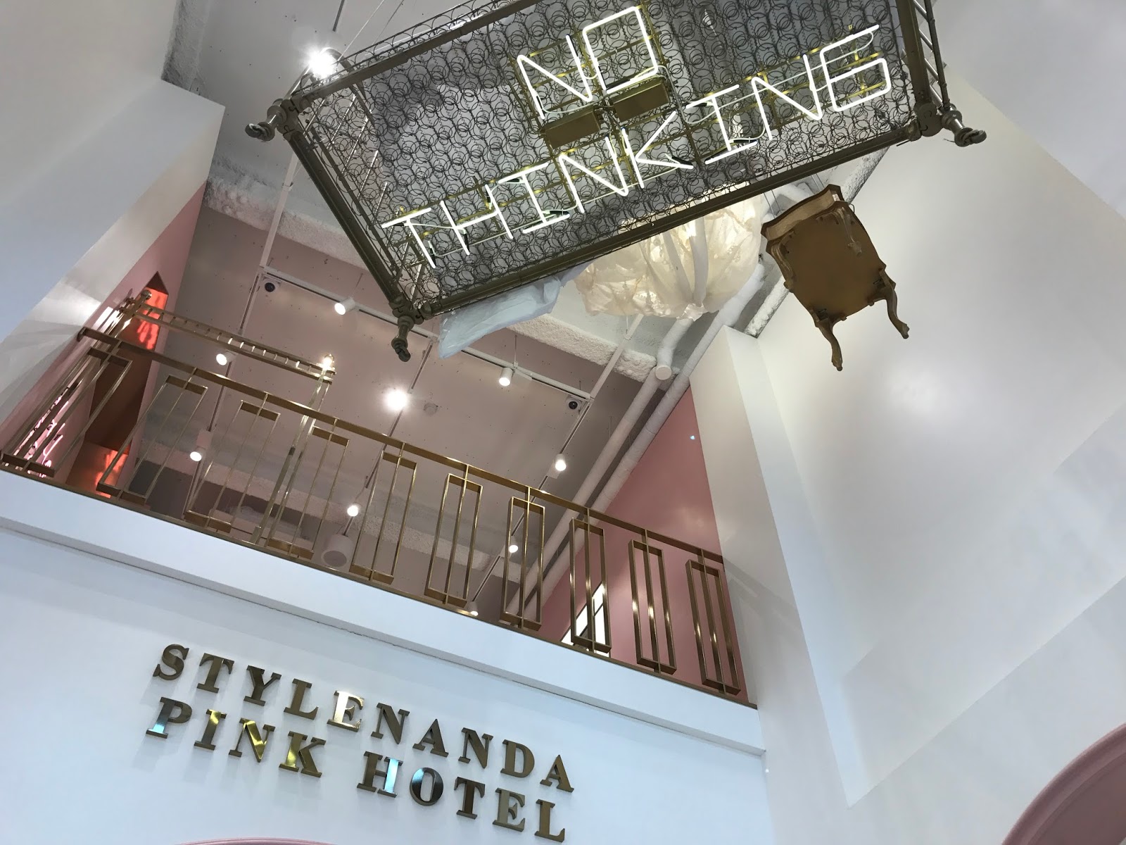 [Seoul - Myeongdong] StyleNanda Pink Hotel and Pink Pool Cafe - Rooftop ...