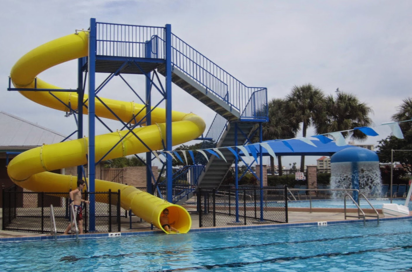 Family 4 Afloat: Beach & pool time fun!