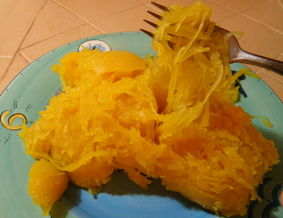 Seasonal Eating: Cooking Spaghetti Squash