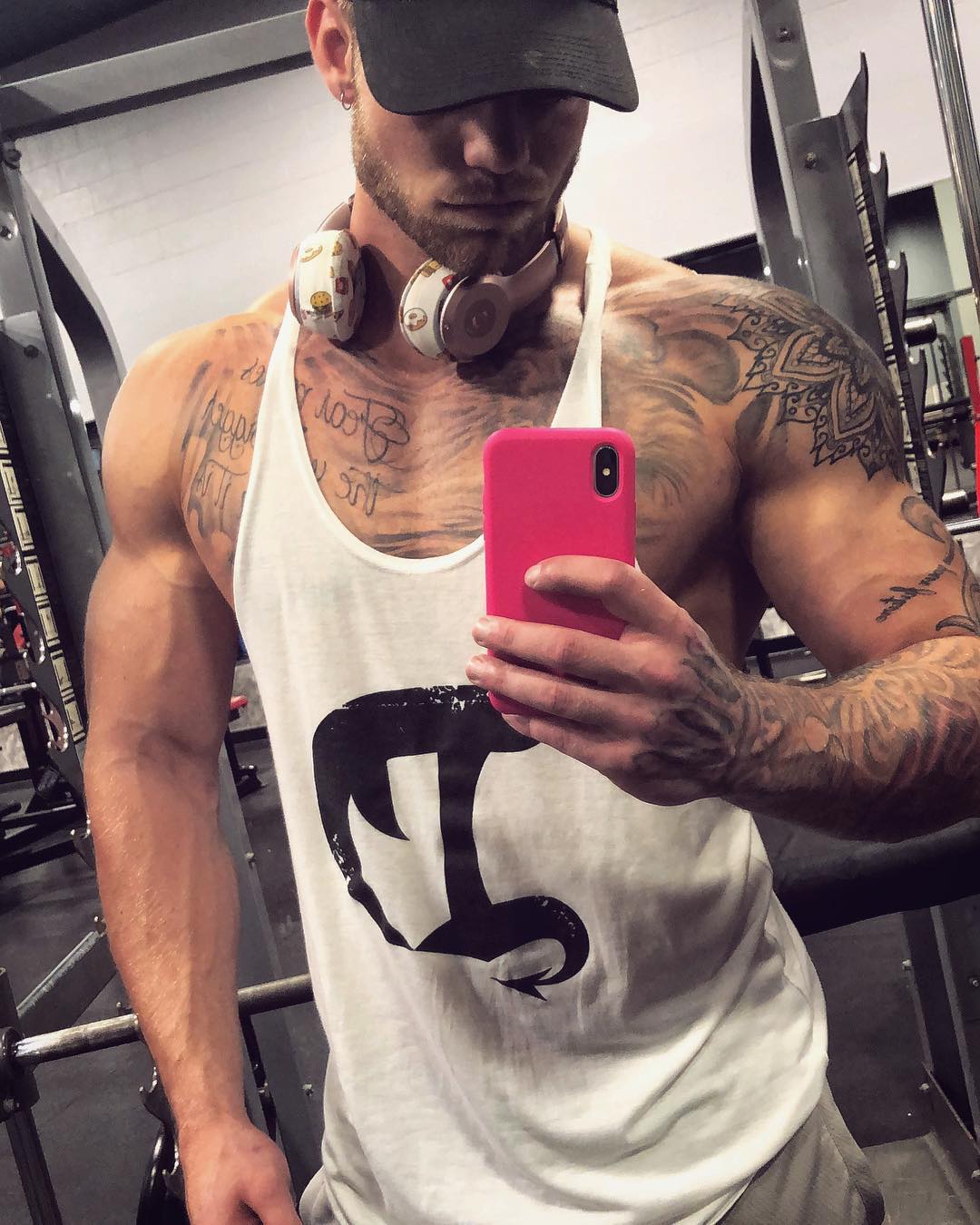 DUSTIN MCNEER : 38 IMÁGENES QUE NOS REGALÓ EN NOVIEMBRE