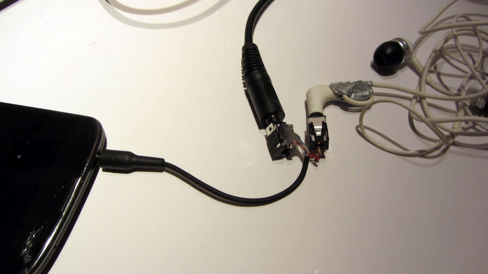 Do It Yourself Gadgets: How To Connect an External Microphone to your ...