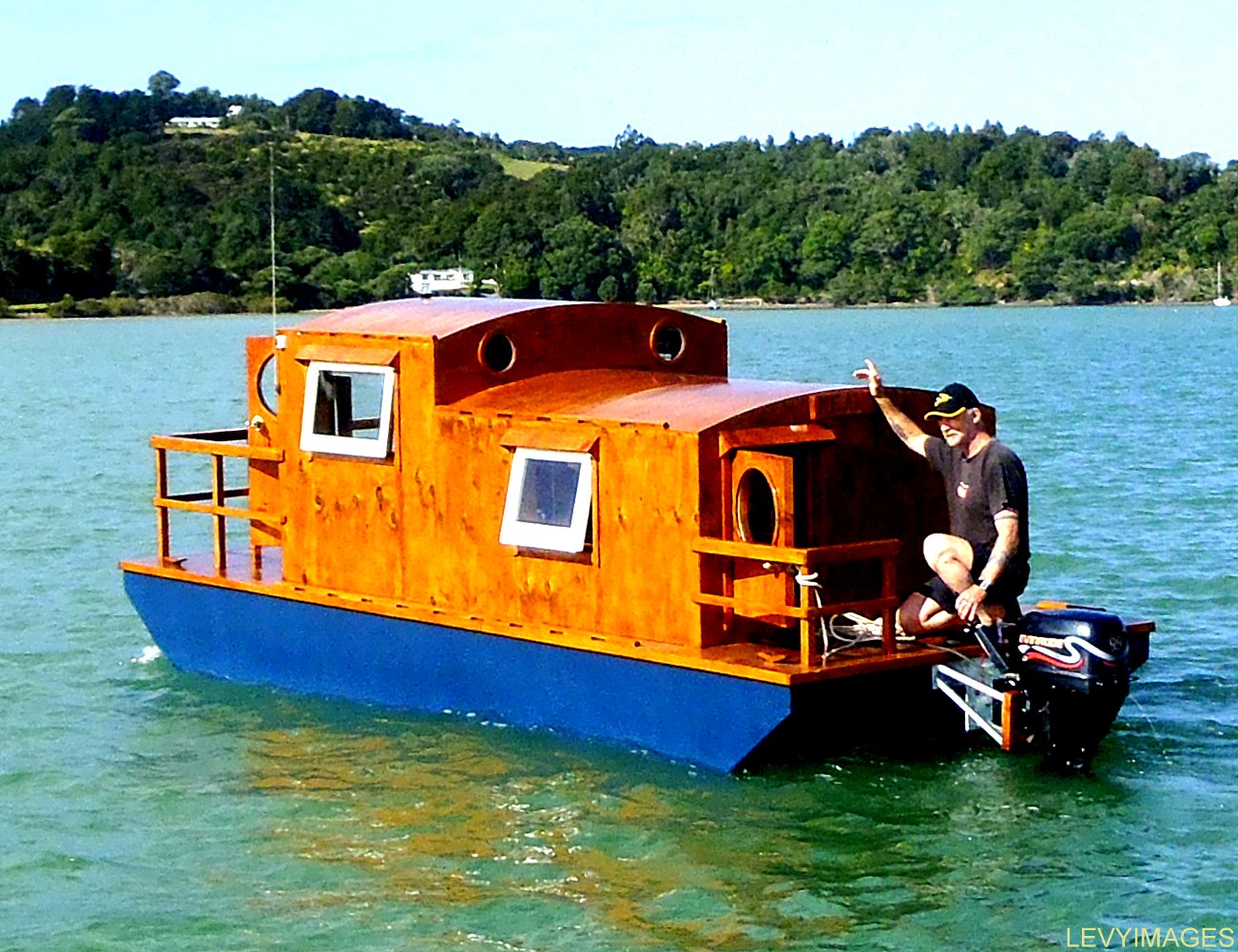 The Flying Tortoise: Tiny Houseboat On Wheels...