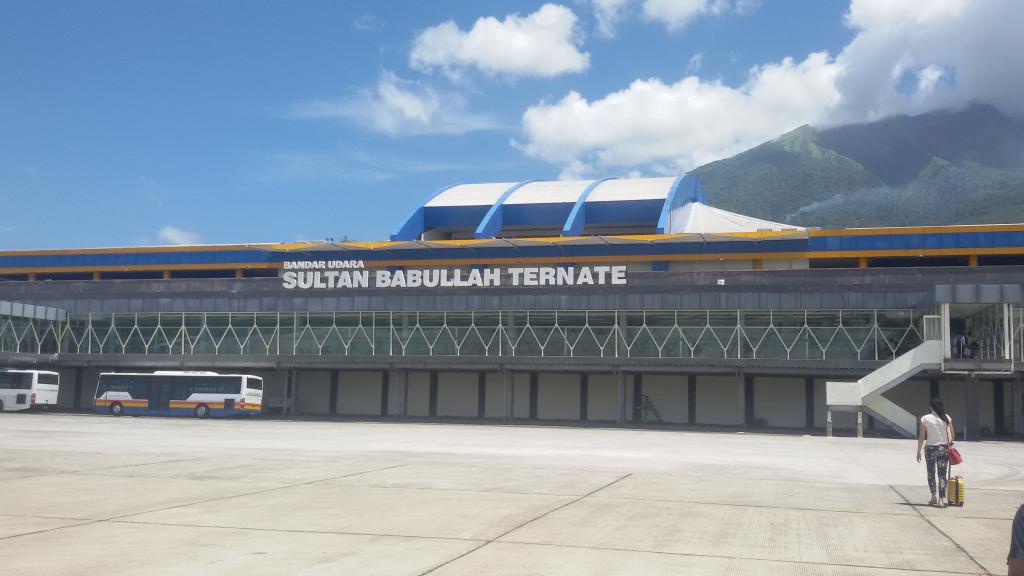 Bandara Sultan Babullah - Ternate Maluku Utara - THE COLOUR OF INDONESIA