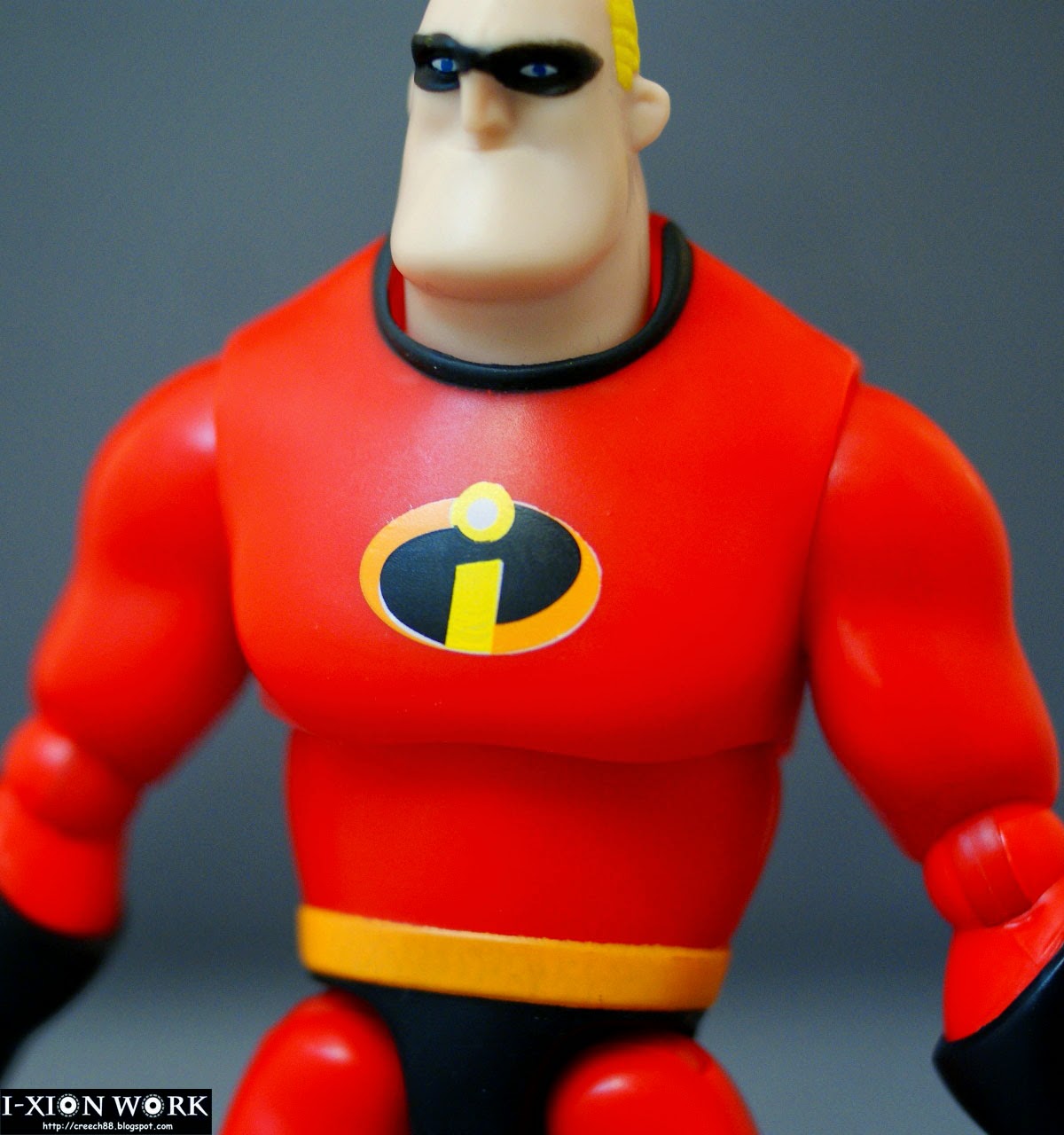 一眼看穿: Disney Pixar - Mr. Incredible
