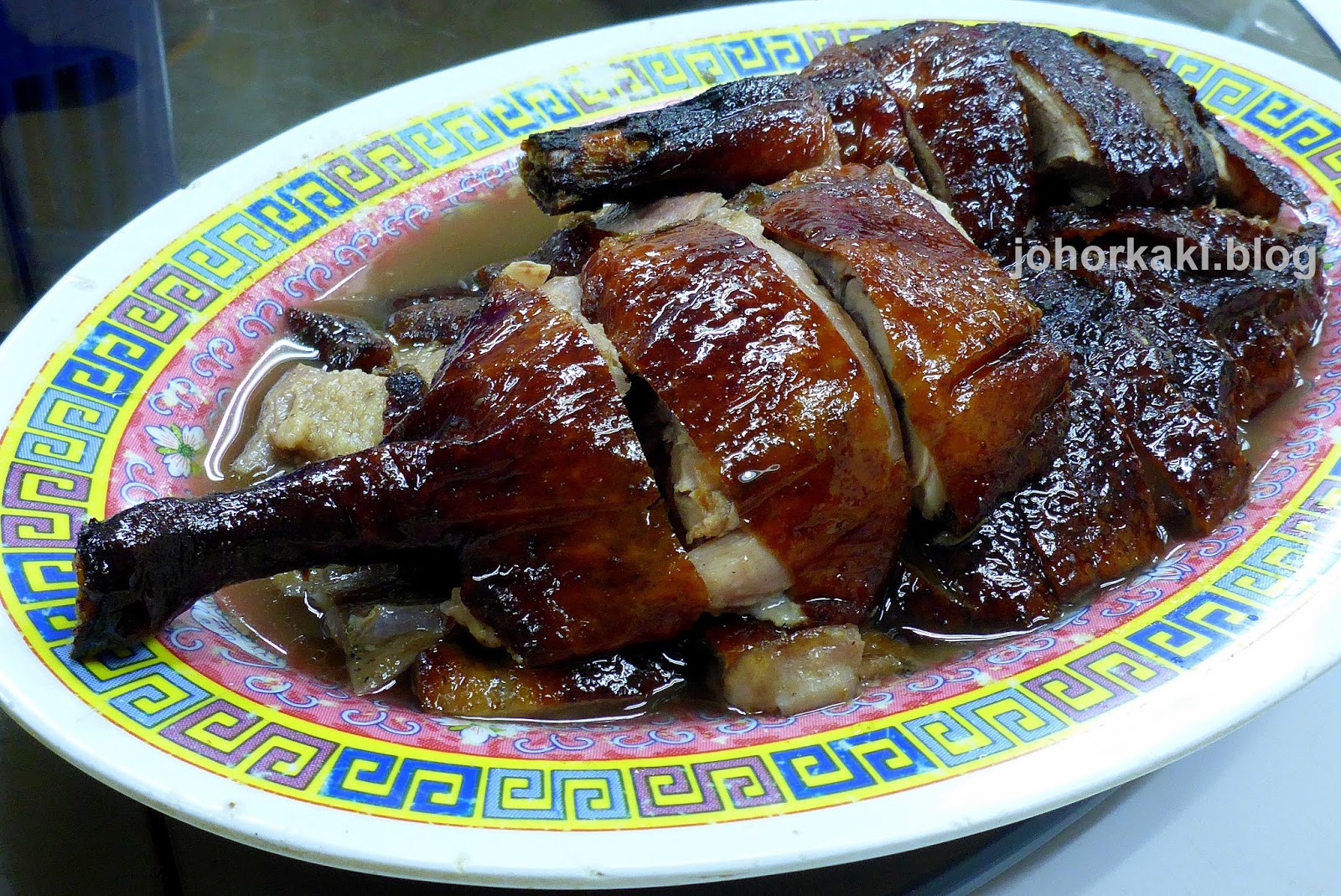 What to Eat near City Square JB. Ya Wang Herbal Roast Duck 鸭皇药材烧腊 |Tony ...