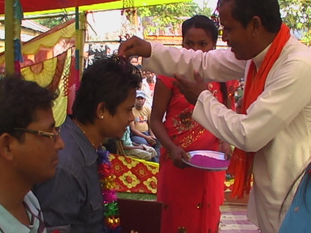 Miss Rajbanshi Helping Old CitizensSORASOCIAL ORGANIZATION OF RAJBANSHI ...