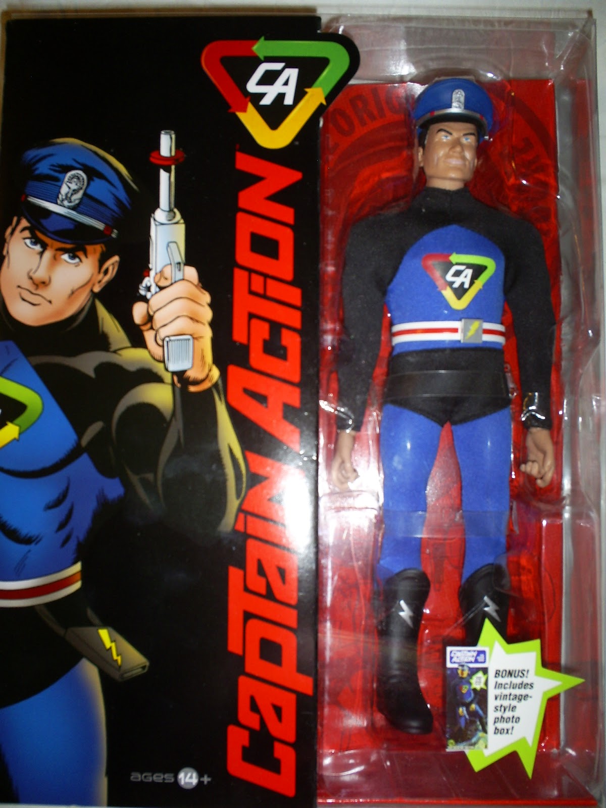 That Figures: REVIEW: Captain Action Deluxe Figure