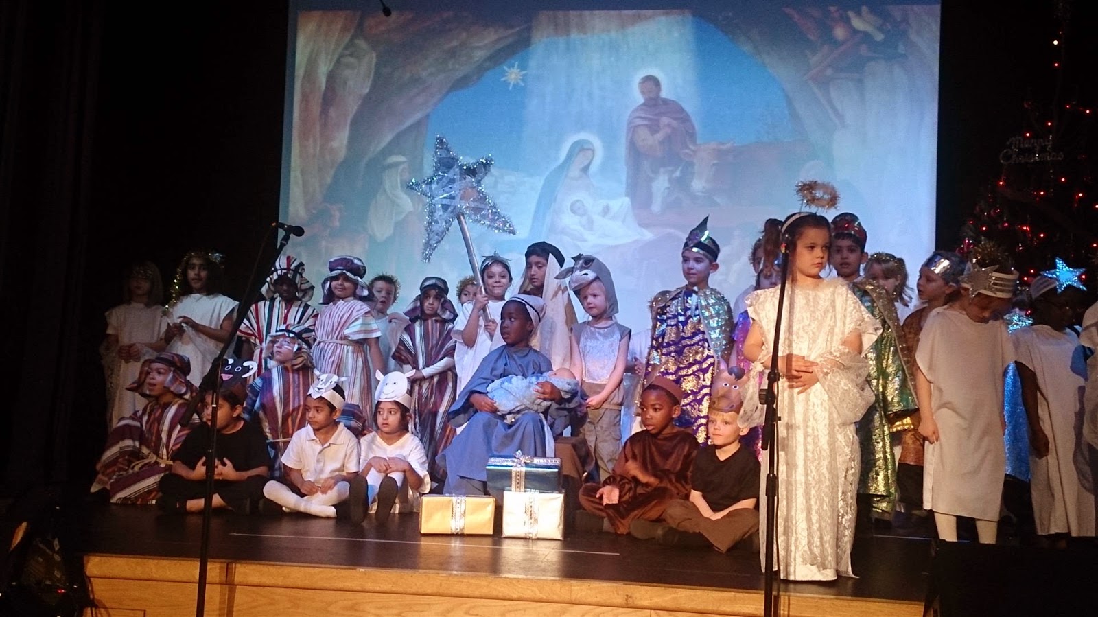 Headteacher's blog: year 1 and 2 Nativity