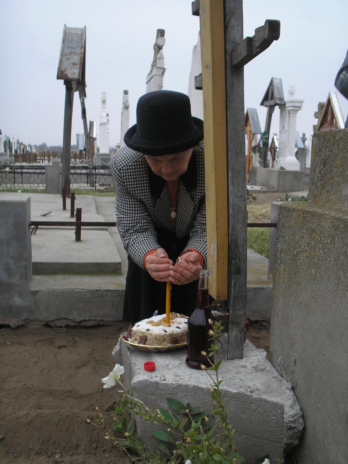 din dragoste : Mosii de toamna, pomenirea mortilor...