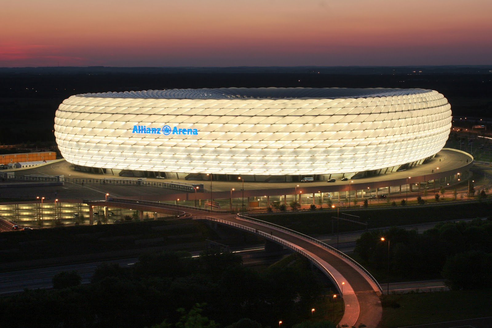 Bayern München and Allianz Arena | Awin Language