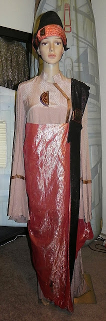 Star Trek Prop, Costume & Auction Authority: Vulcan Priestess Robes ...