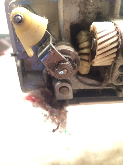 Singers and Featherweights: Singer 764.