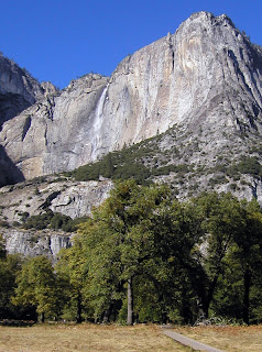 Day Hiking Trails: Cook's Meadow Loop offers Yosemite views