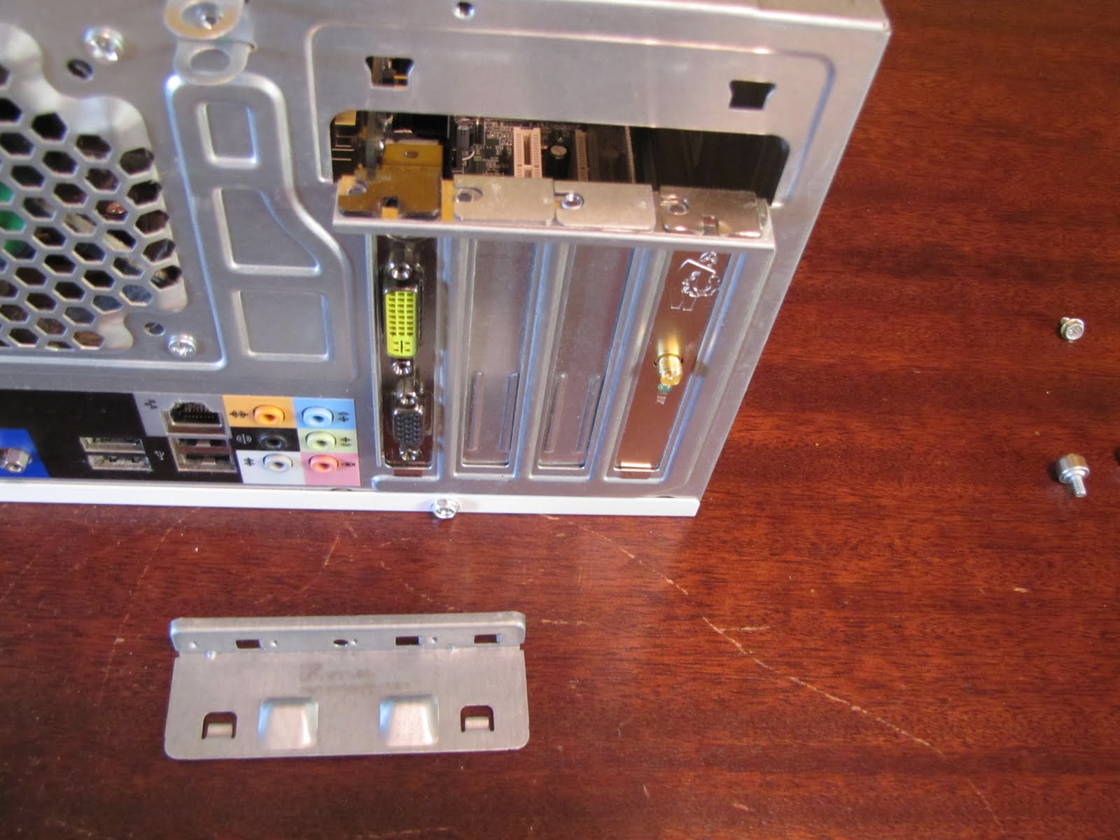 The Hit List!: How to install a wireless network PCI card