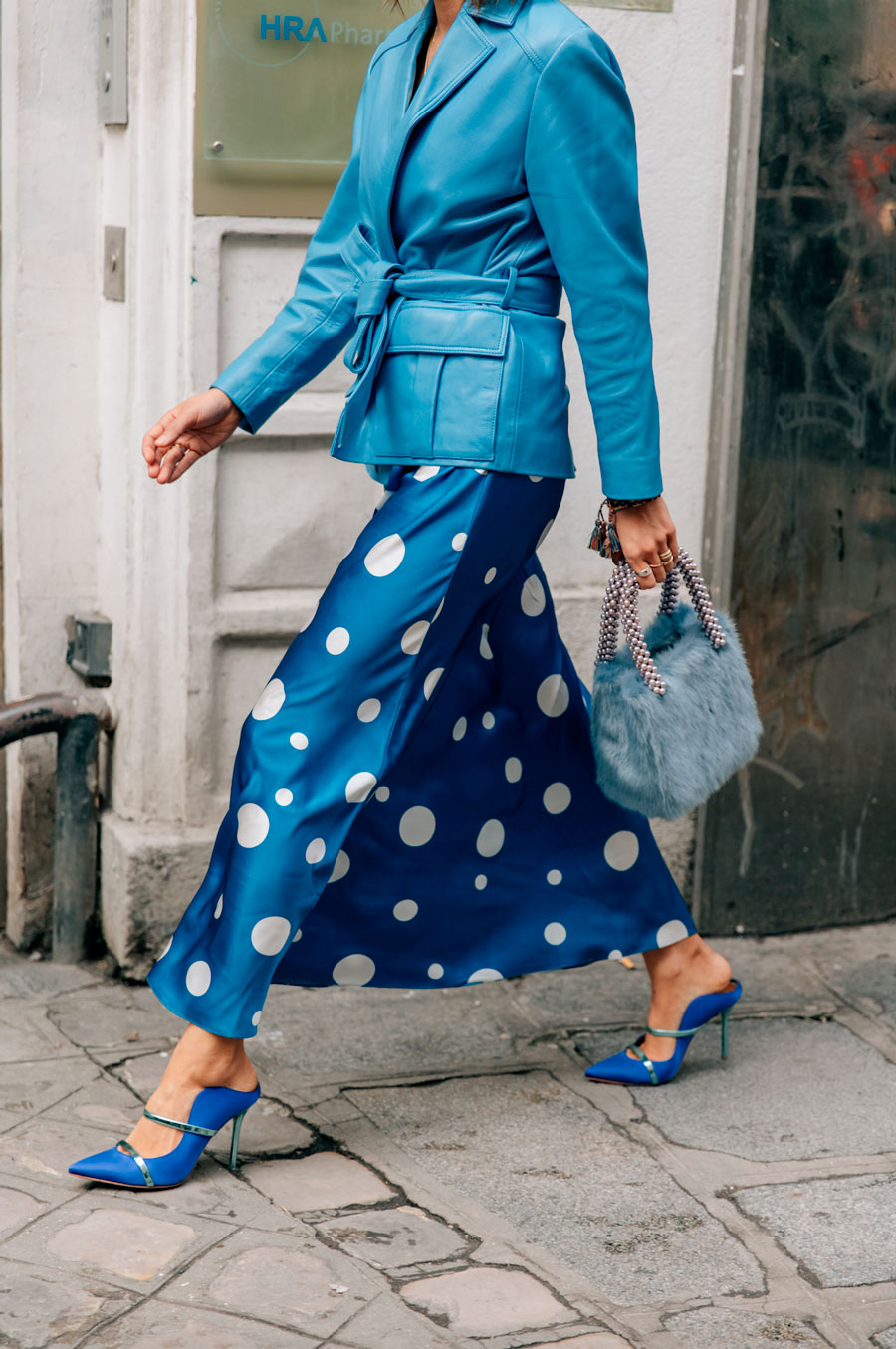 INSPIRACIÓN STREET STYLE EN AZUL | A TRENDY LIFE | Bloglovin’