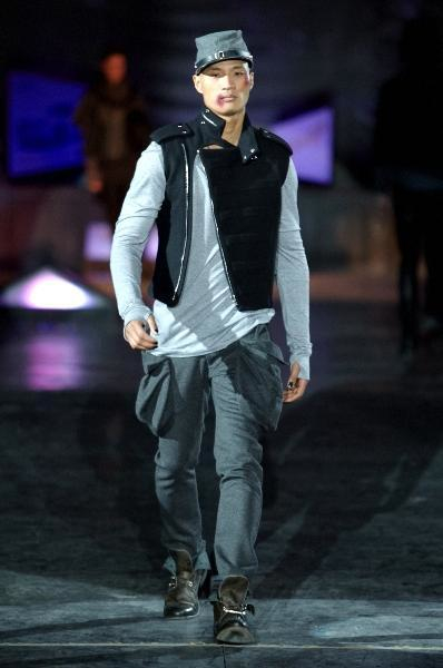 hot toddler: Paulo Roldan at Runway