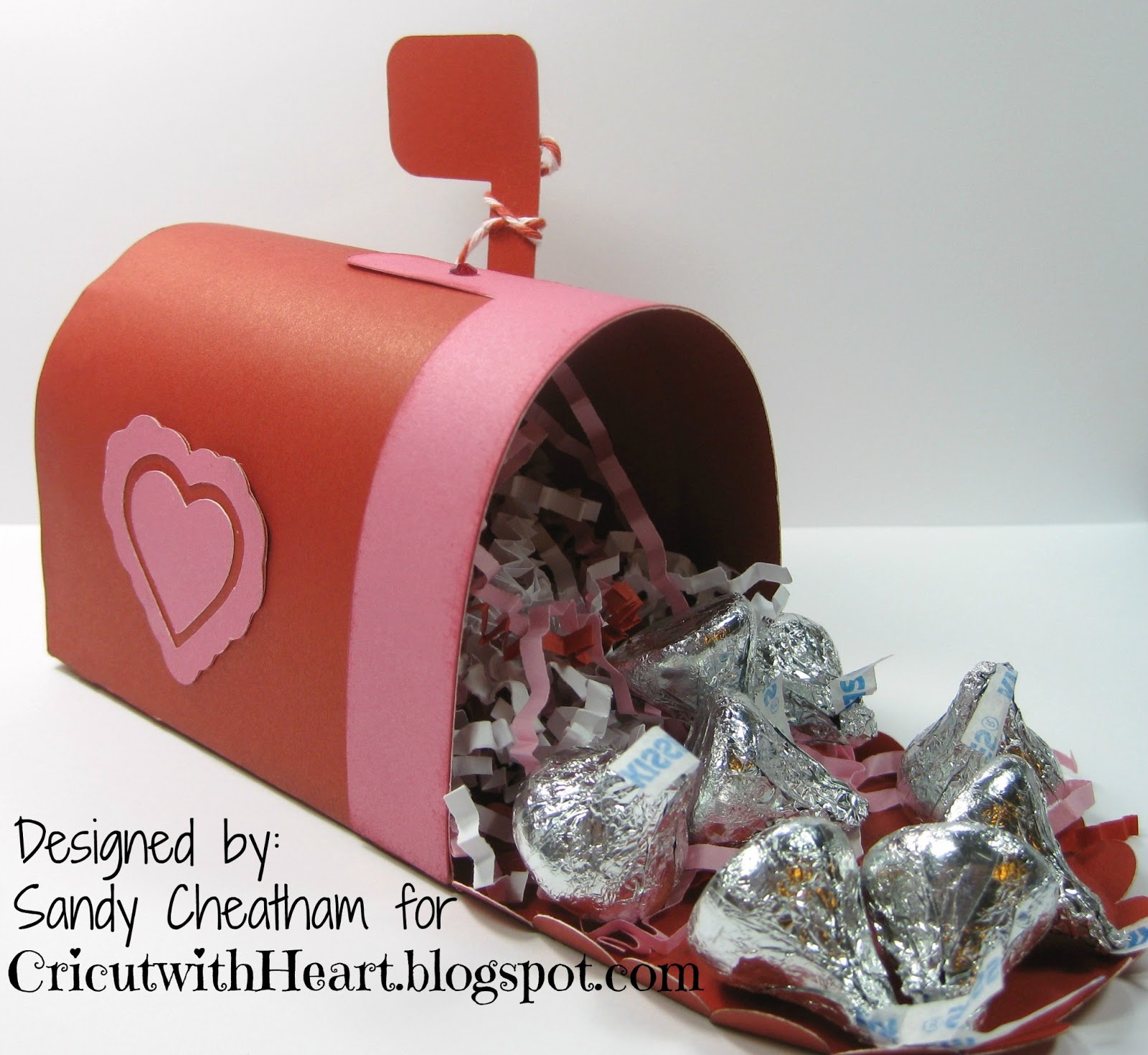 Cricut with Heart: Valentine Mailbox