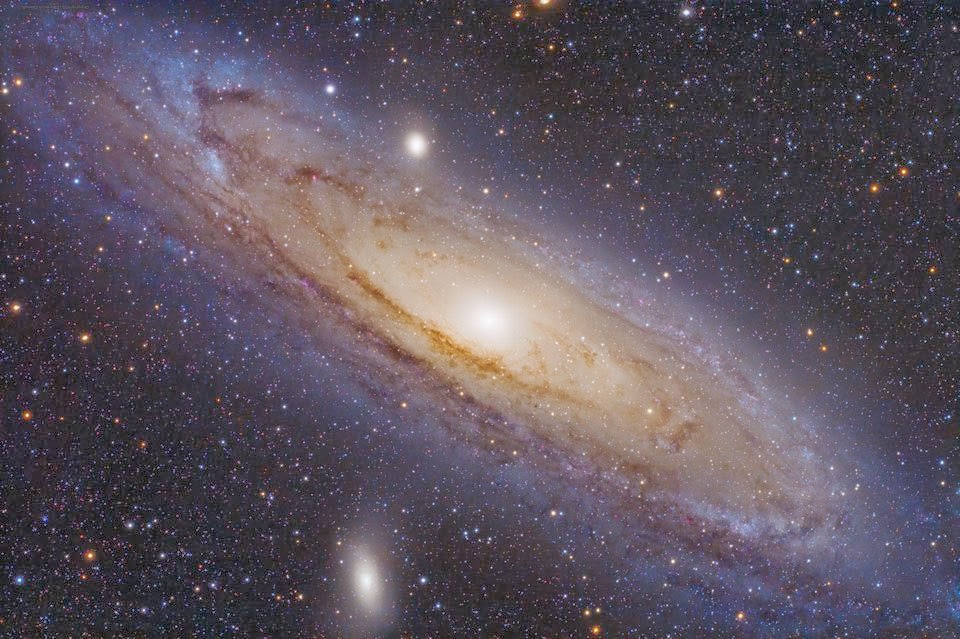 Alam Mengembang Jadi Guru: Galeri Galaksi-Galaksi III