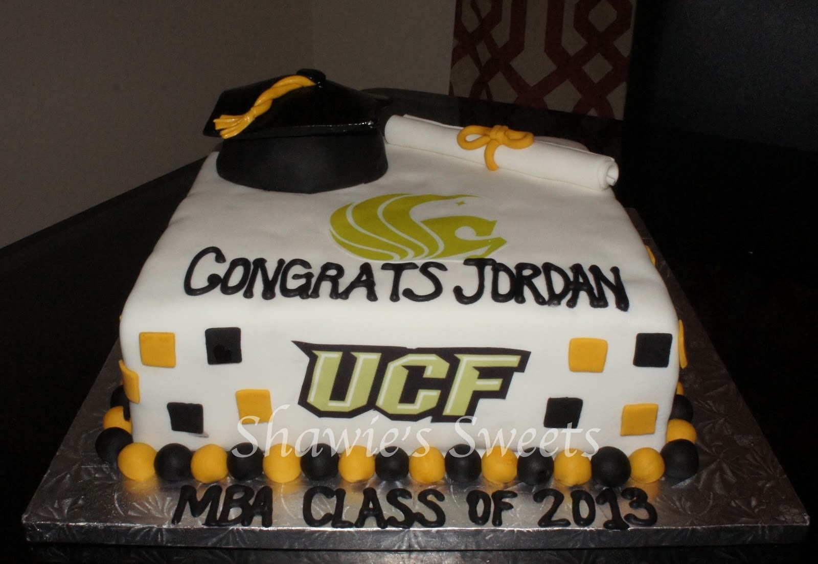 Shawie's Sweets: UCF Graduation Cake