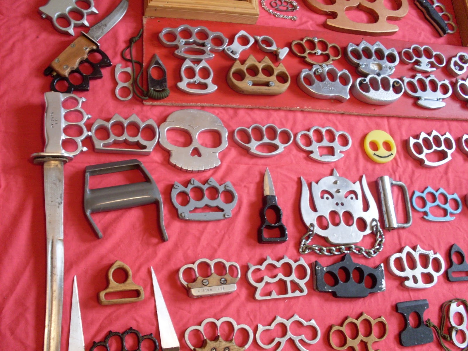 WeaponCollector's Knuckle Duster and Weapon Blog: Massive Brass ...