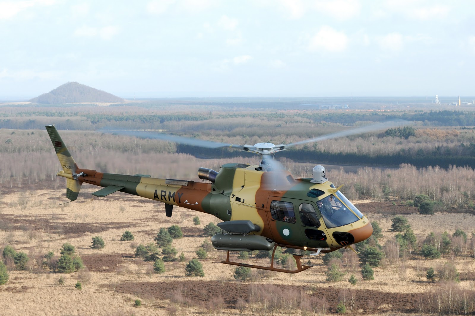 A arte da Navegação Aérea: Helicópteros de Guerra - Eurocopter AS 550 ...