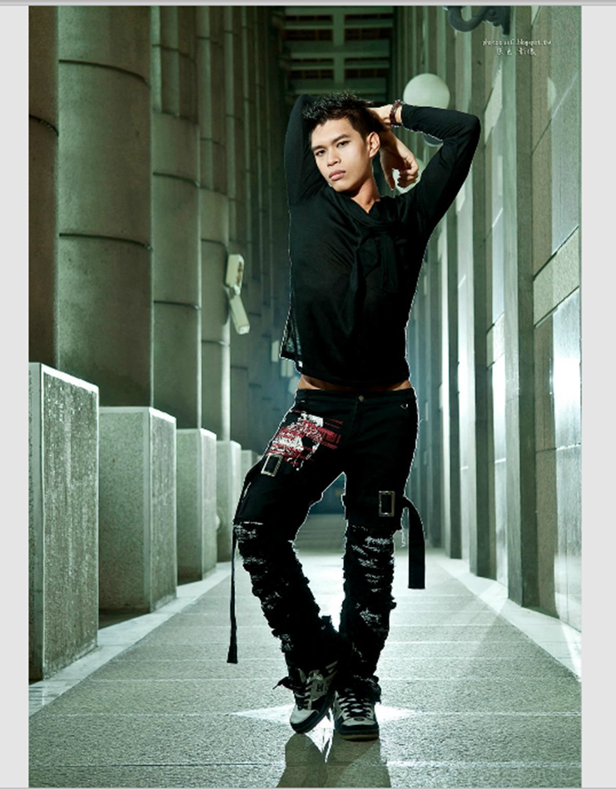 HOT MALE MODELS: Blue Man 37